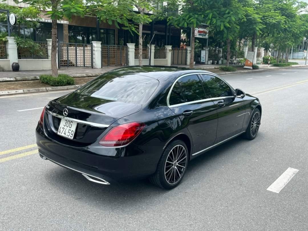 Mercedes-Benz C200 2020 - Tên công ty, xuất hoá đơn cao